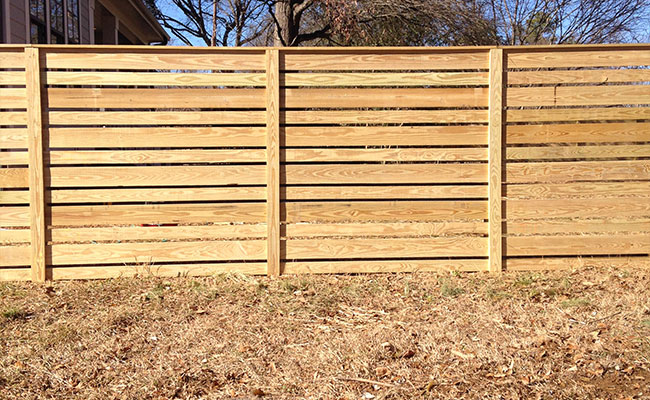 Embracing Elegance: The Allure of the Modern Horizontal Wood Fence ...